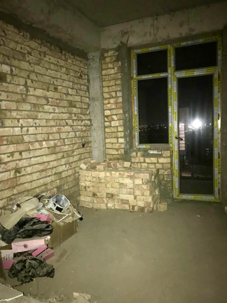 Продается  квартира коробка своя 62 квадрат