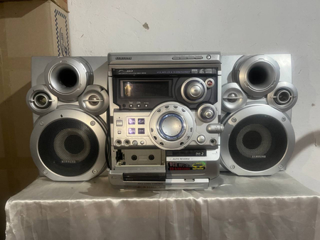 Samsung muzikalniy sentr
