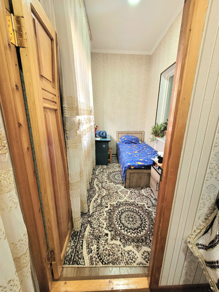 Продам своя 3в4-х комнатная 3в4/2/4 Сталинская планировка Чиланзар-1
