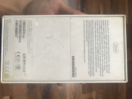 Iphone 7 black 32 gb B/A apple naushnik zaryadchik