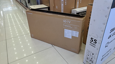 Телевизор SAMSUNG UE32T4500AUXCE оригинал с доставкой