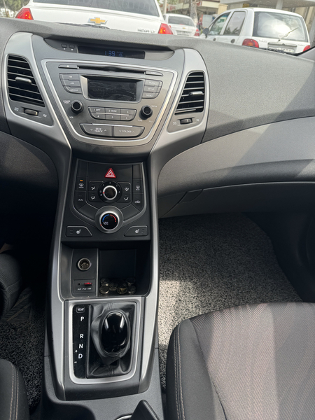 Hyundai Elantra 2014
