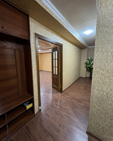 2/3/12. МВД Корзинка.Космонавты.85 кв.м.