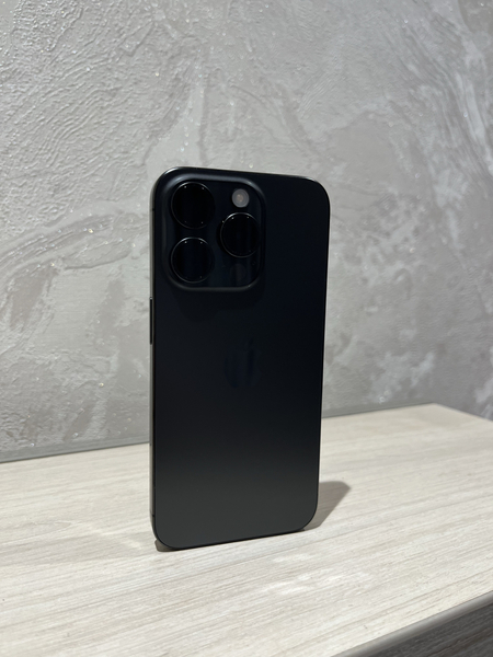 Продается Iphone 15 pro