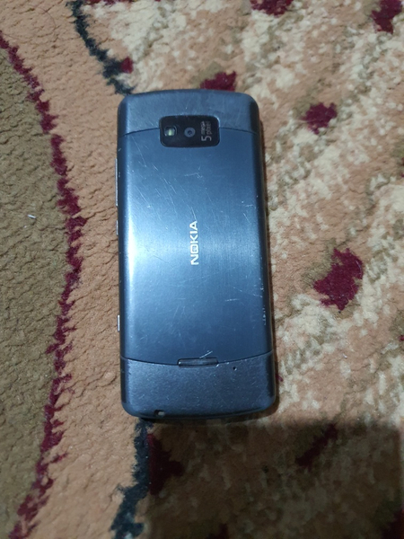 Продам NOKIA 700  в идеальной состоянии
