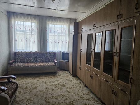 Сдаётся однокомнатная, переделанная в двухкомнатную квартиру!