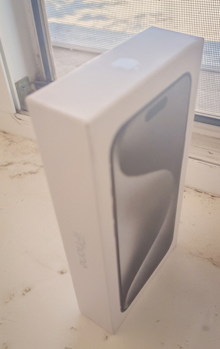 Paket ochilmagan Iphone 15 pro 128gb white titanium