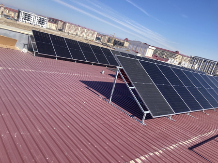 установка солнечных панелей