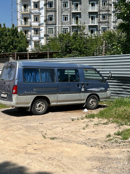 Срочно продается Hyundai Grace 1994 года