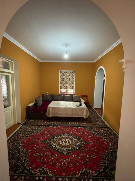 Yu sotilade,hovli sotide ,shahardan xovli sotilade,Продается дом