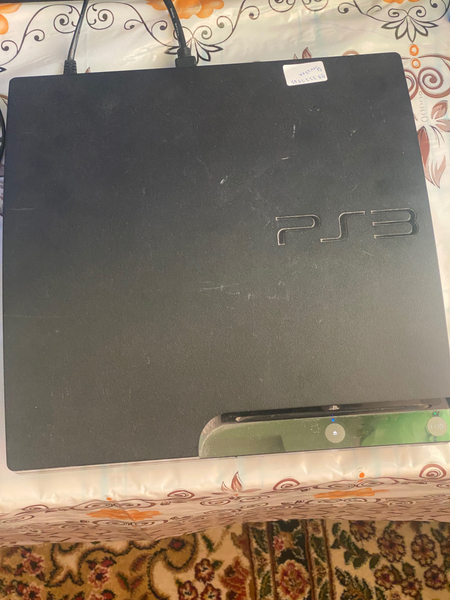 Play station 3 sotiladi (ps3)