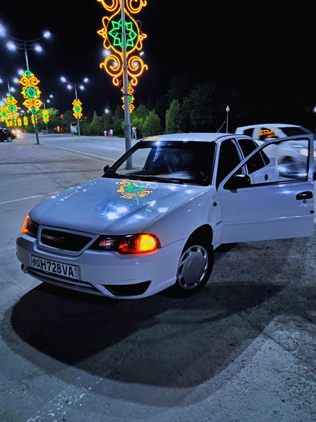 Nexia 2 sotiladi oq svet 1.6 motor yili 2013 . kuzuf 2014