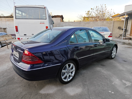 Mersedes Benz c200