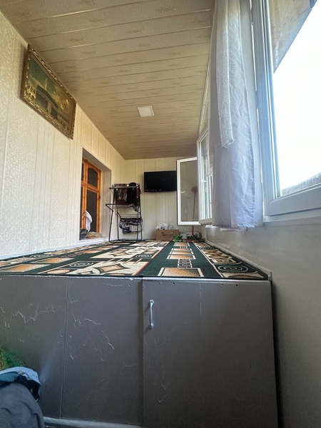 Arenda Farhod bozori yonda bollaga ham oilaga ham  2/4/4/ 300 Uye