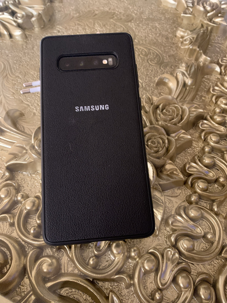 Самсунг s 10+