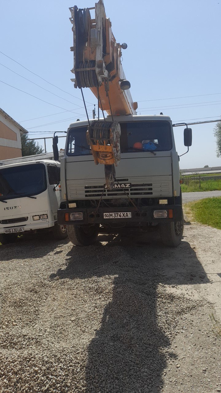 Автокран сотилади  ИВАНОВЕЦ ГРУЗОПОДЁМНОСТЬ 32 тн стрело узунлиги 31 м