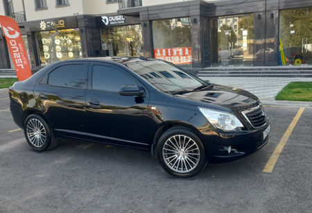 Cobalt 2020 navarot qora gbo.