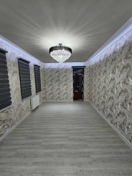 3 xonali 95m² 6-qavat.
8 qavatli yangi gʻishtli, LIFTLI dom.