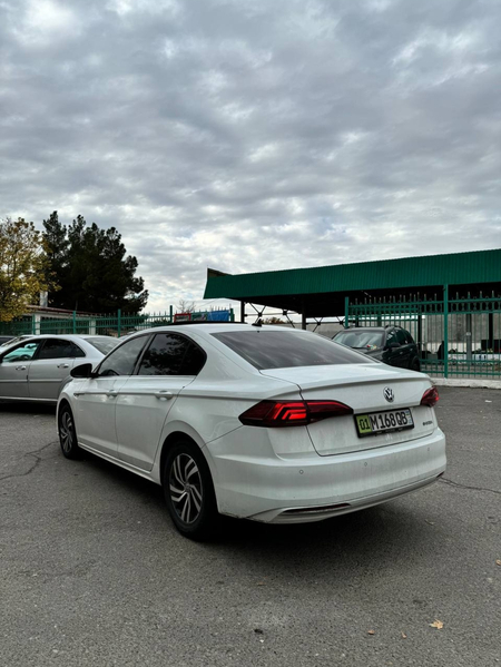 Продажа машина Volkswagen e-bora