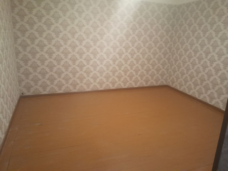 3 sotix uchaska sotiladi