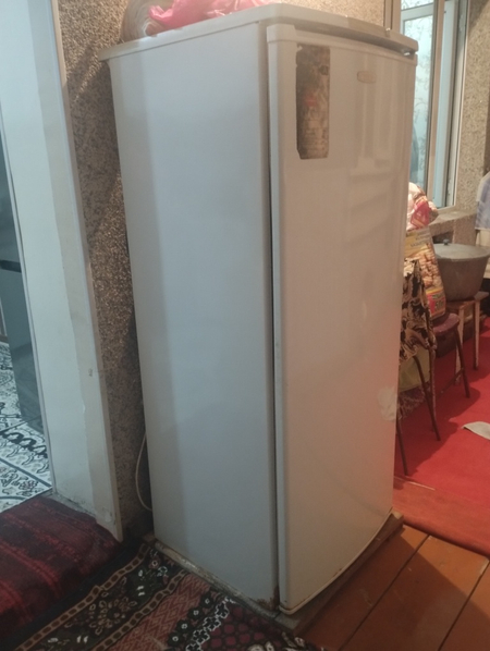 Холодильник бирюса
