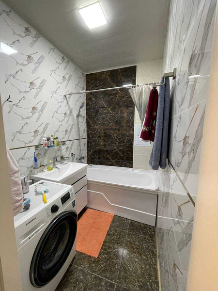 (К124984) Продается 3-х комнатная квартира в Мирабадском районе.