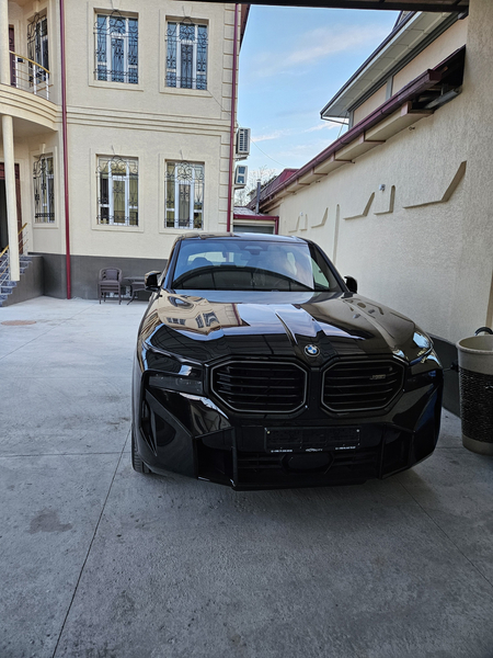 Продаеться BMW XM .