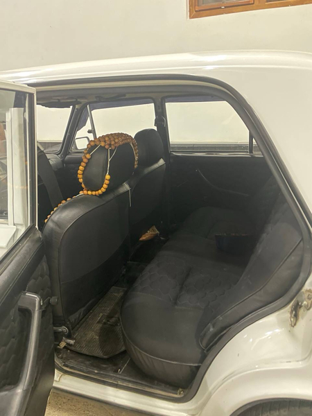 vaz 21011 sotiladi