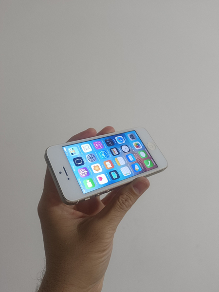 Iphone 5/16 GB Xolati Rasmdaka IDEAL
