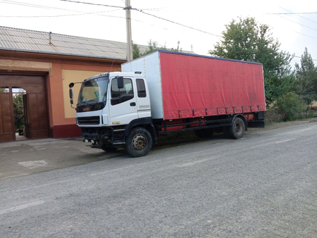 Sotiladi 10 tonalik isuzu