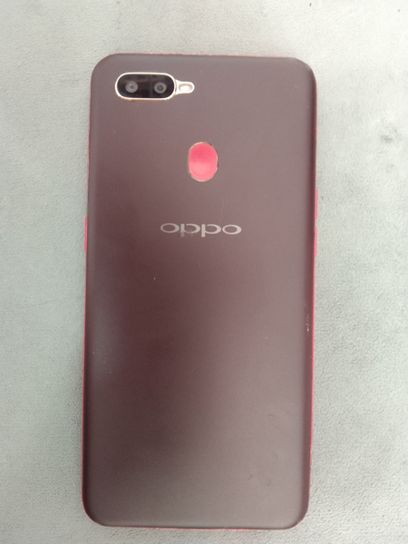 Oppo a5s. 32 gb. 3gb operativka 8 ядерный процессор