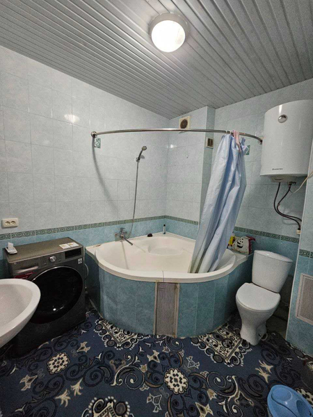3 xonali 85m² 1-qavat uy sotiladi