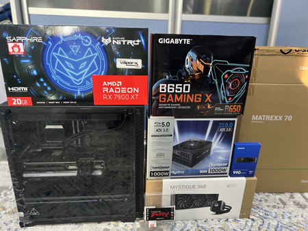 AMD Ryzen 7 7800X3D. AMD Radeon RX7900XT 20GB