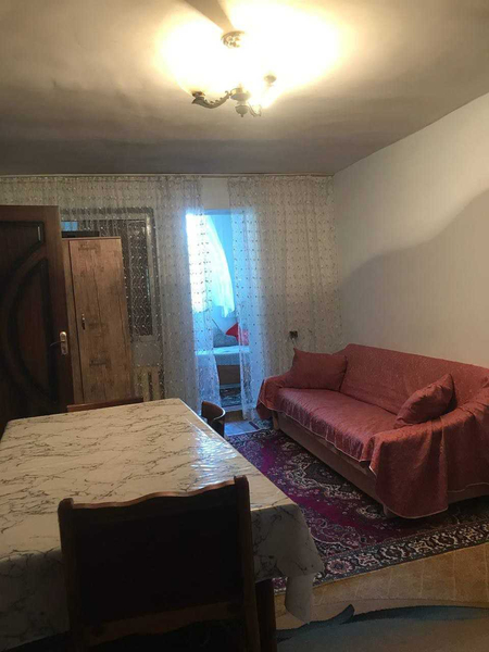 ул.Новомосковская кафе Вечер 2-комн 2/4 55 м² кирпич 2х6 без ремонта