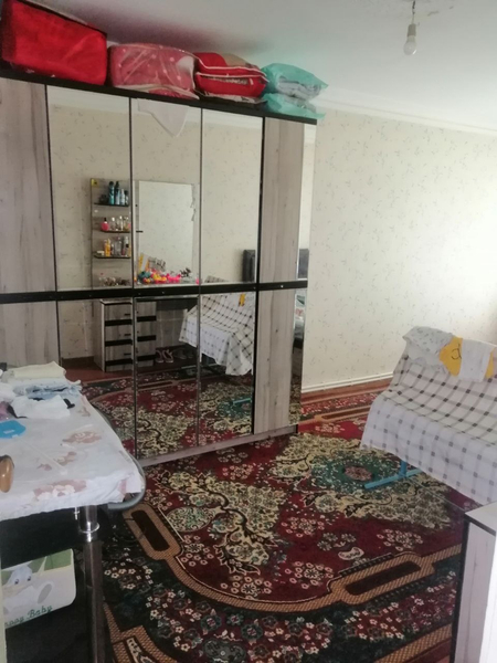 Продаётся 3 комнатный квартира  в троицкий  4этаж средний ремонт