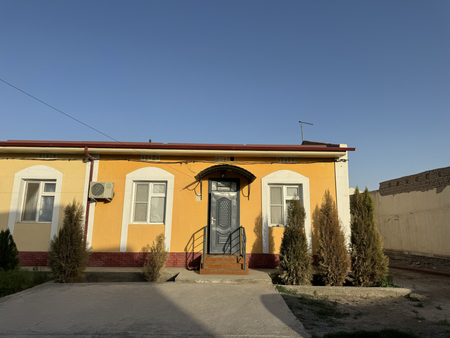 200 kv namunali xovli joy sotiladi