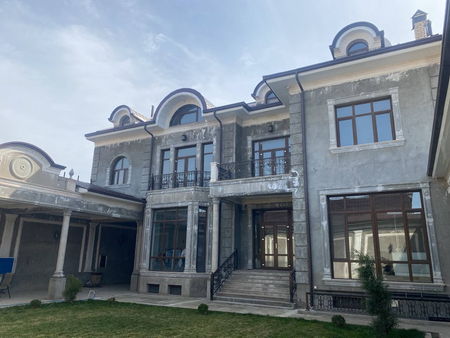 Ohunboboyev Mahalla 6 sotix 10 ta xona 70 % bitgan 365000