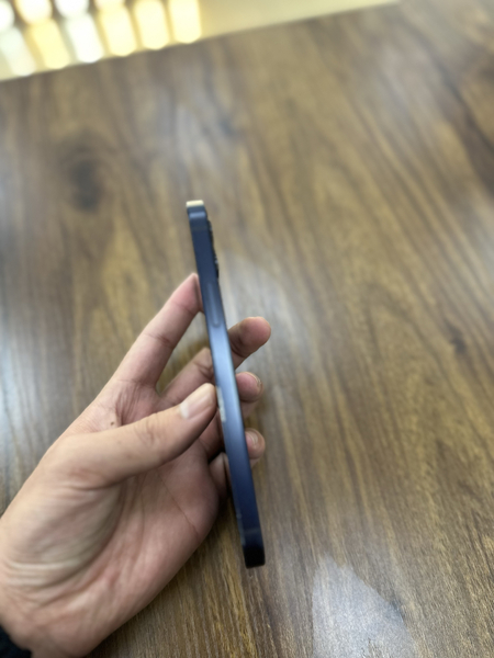 Iphone 12 64 Gb qora