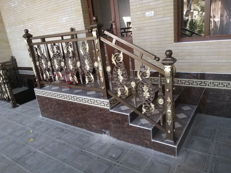 Zina panjara derazalar oldi va boshqa svarichniy ishlar qilamiz hammas