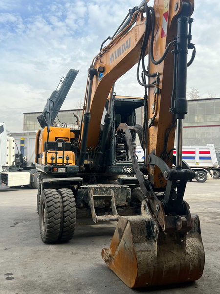 Экскаватор Колёсный Hyundai Robex 140W! Из Кореи! Kredit/Lizing