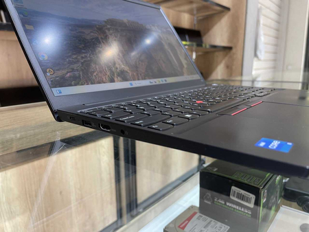 Lenovo ThinkPad E15 Gen 2 Core i5-1135G7 озу8гб хард256ssd
