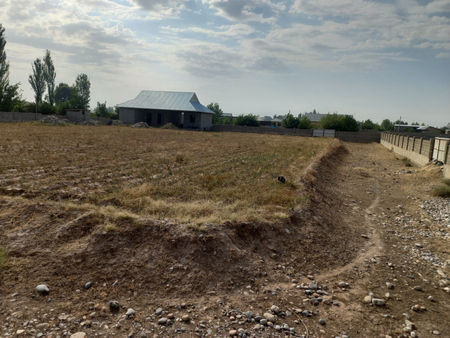 Yer sotiladi sotig'i 2500