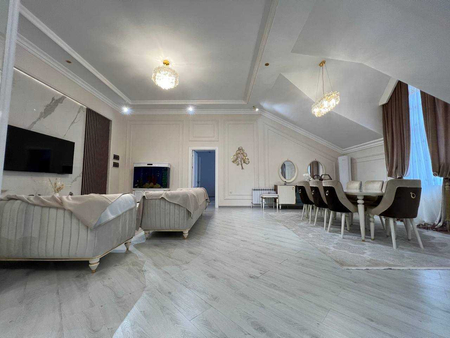 Продается Евро дом на мах. Амир Темур  700м2