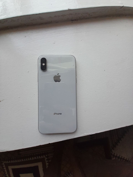 Iphone xs white 64gb obmenga samsunga s105g va s20 5g
