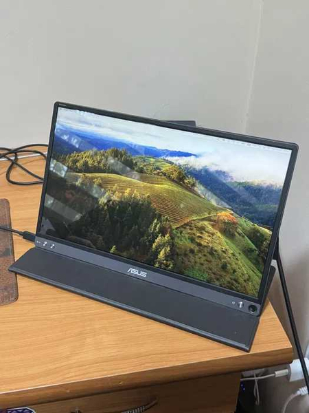Продается экран Asus