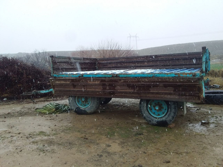 Traktor sotiladi 28 Tr