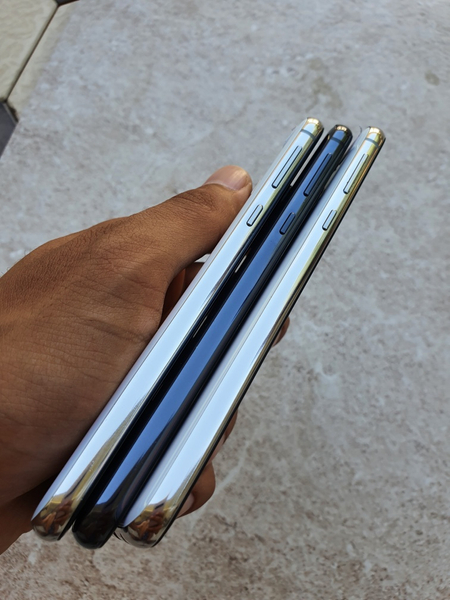 Samsung Galaxy S10e DUOS. OzU 6 GB. Hotira 128 GB. Garantya beriladi