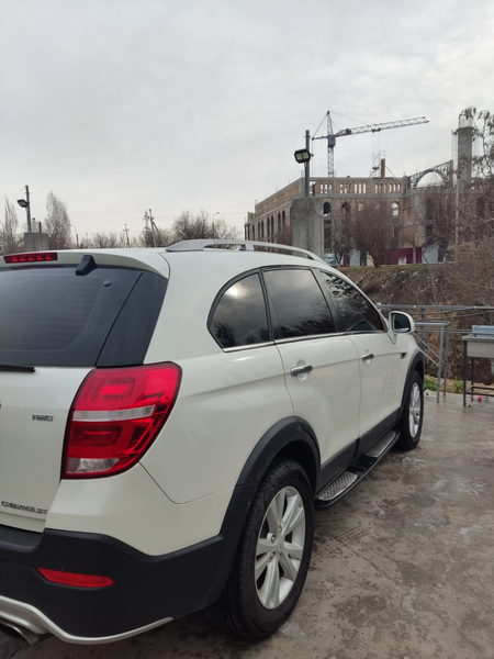 Автомобил Каптива