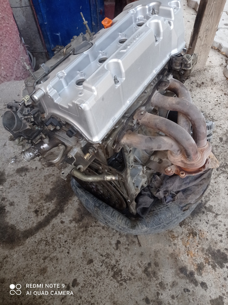 Honda mator sotiladi