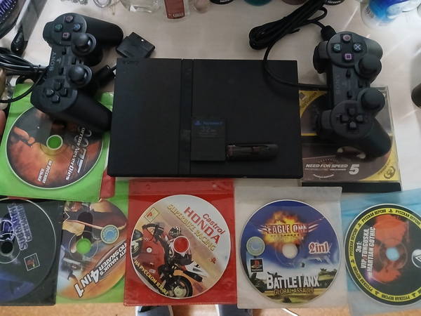 Assalom alekum Plastation 2 sotiladi hammasi tayyor Ps 1 Ps 2 uyinlar